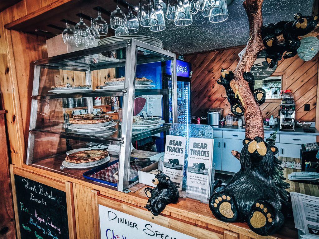 Home | Bear Tracks Inn and Restaurant