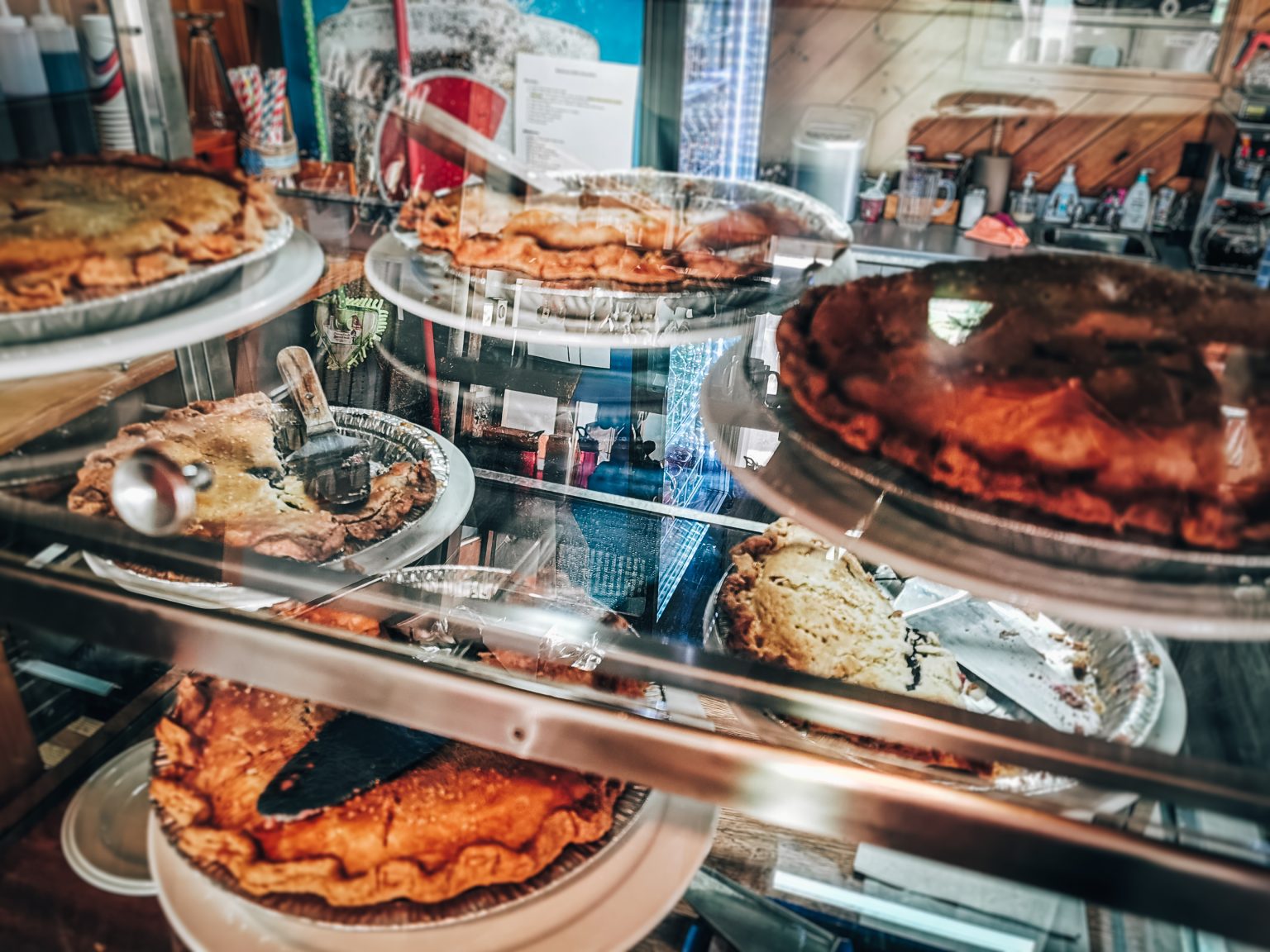 About | Bear Tracks Inn and Restaurant